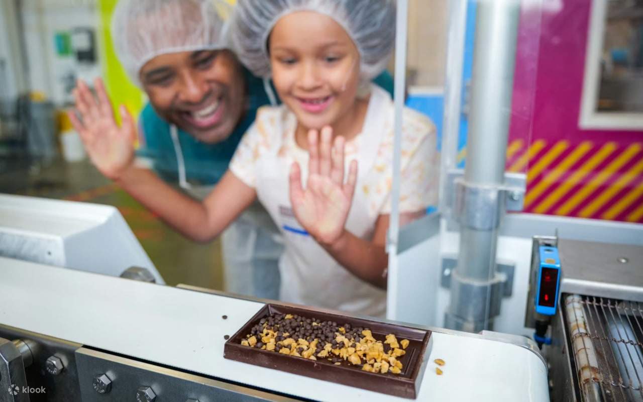 Hershey's Chocolate World Create Your Own Candy Bar Experience - Klook ...