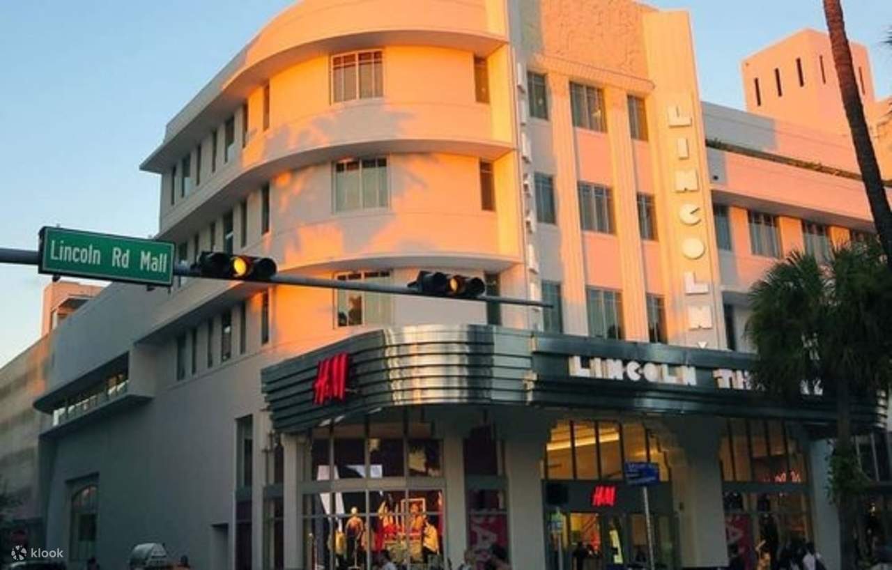 Miami : Art Deco & South Beach Walking Tour with a Guide - Klook