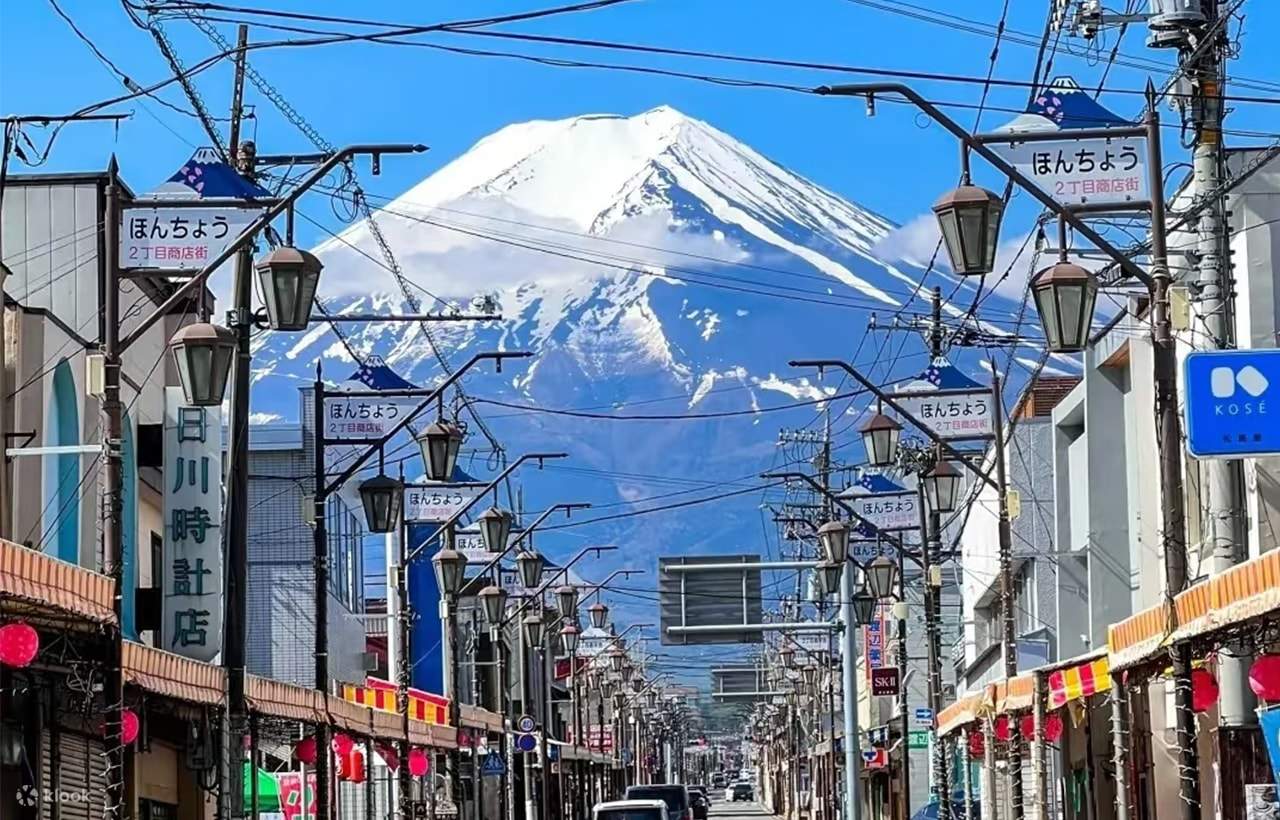 Fuji Photography Tour: Arakurayama Sengen Park, Hikawa Clock Shop ...