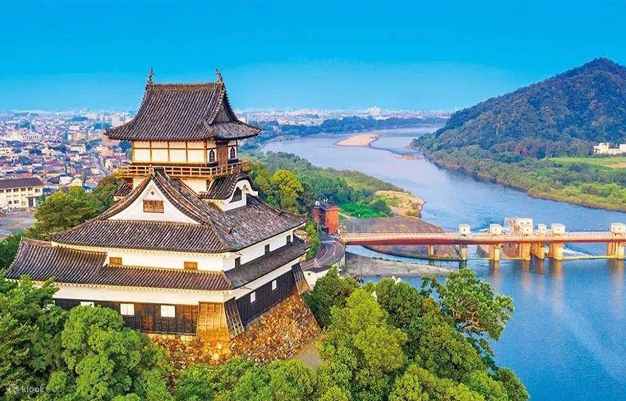 Shirakawa-go Gassho Village & Hida Takayama & Magome-juku & Inuyama ...