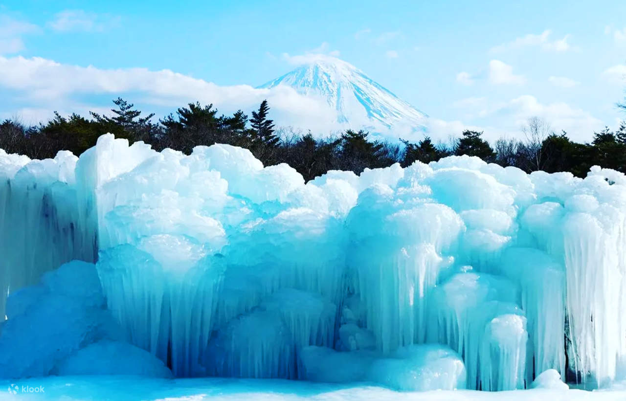 Mount Fuji Kawaguchiko Winter Fireworks & Saiko Iyashi no Sato Nenba or ...
