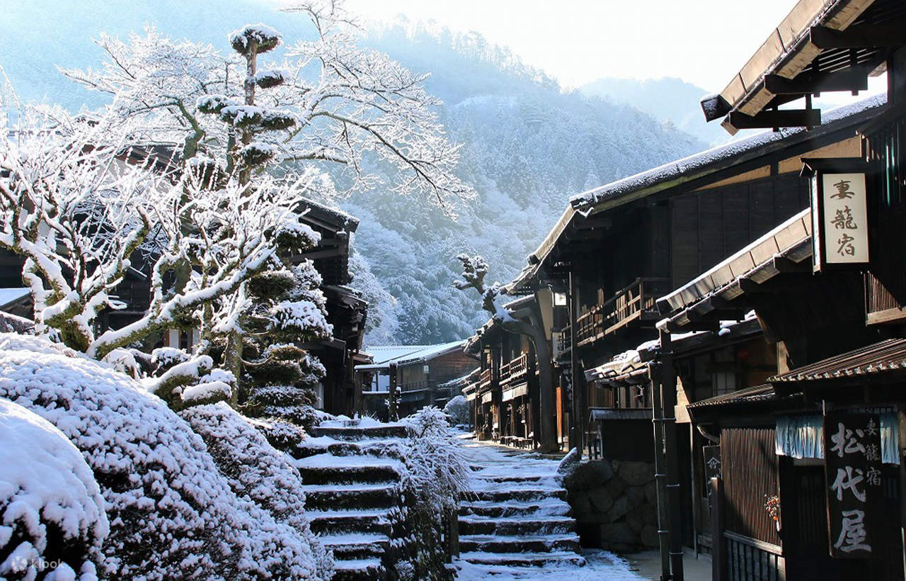 Magome Inn, Ena Gorge Observatory, and Inuyama Castle Day Trip (From ...