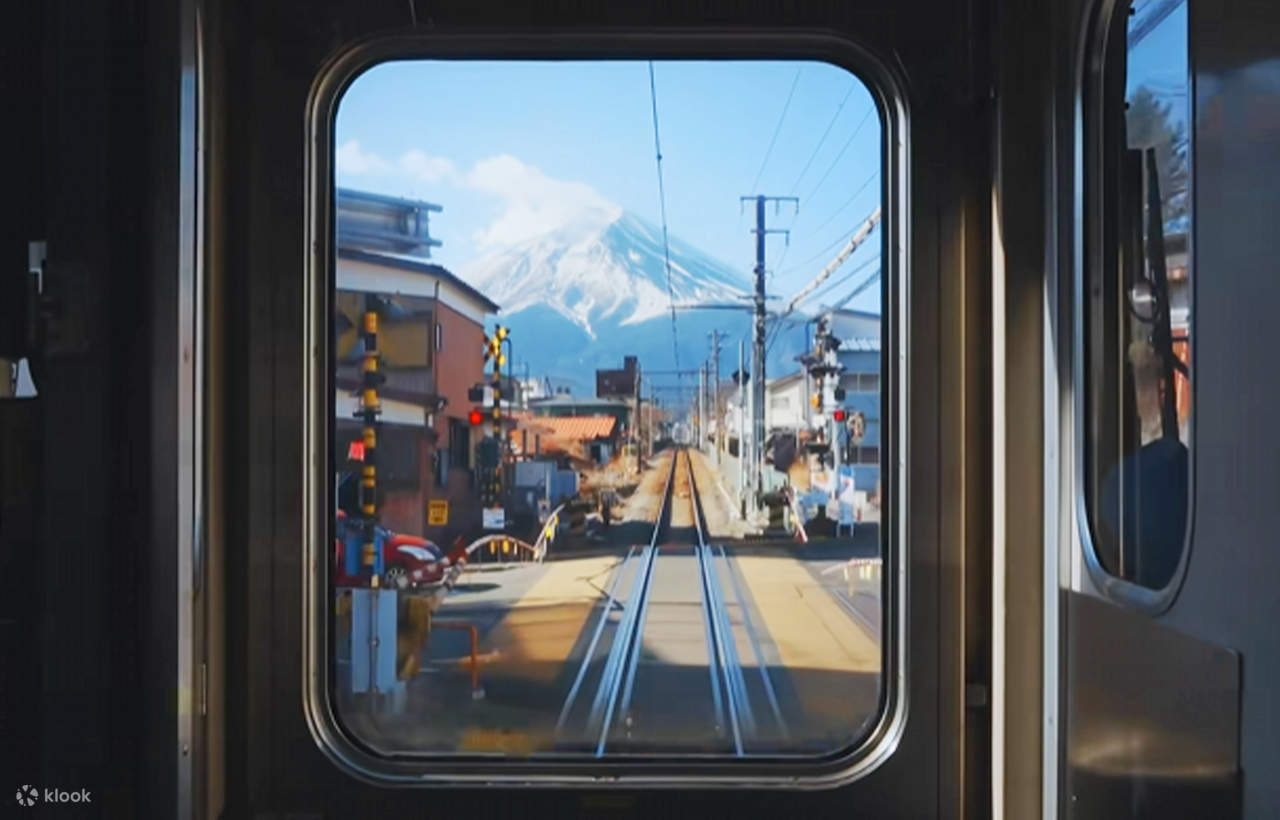 Mount Fuji Instagram-worthy train, Yamanashi seasonal fruit picking ...