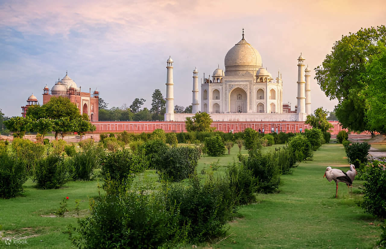 Tur Pribadi 2 Hari ke Delhi & Agra dengan Tur Matahari Terbit Taj Mahal ...