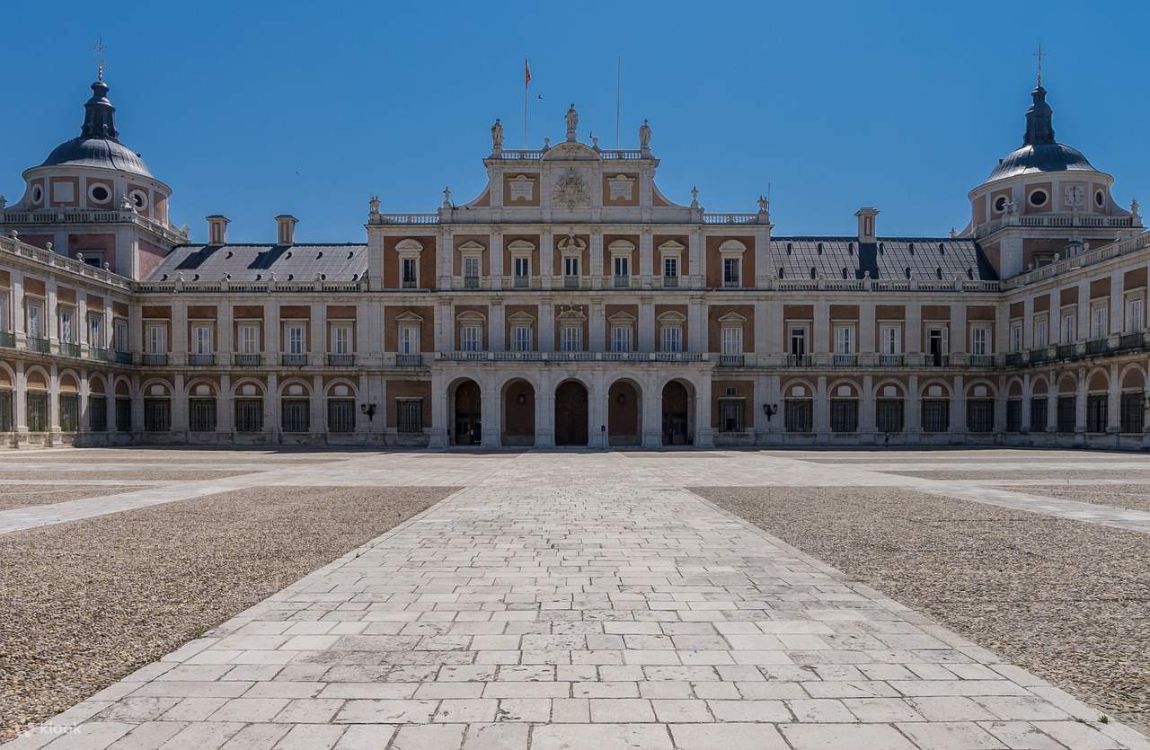 Explore Madrid's Royal Palace on an Afternoon Walking Tour with Skip ...