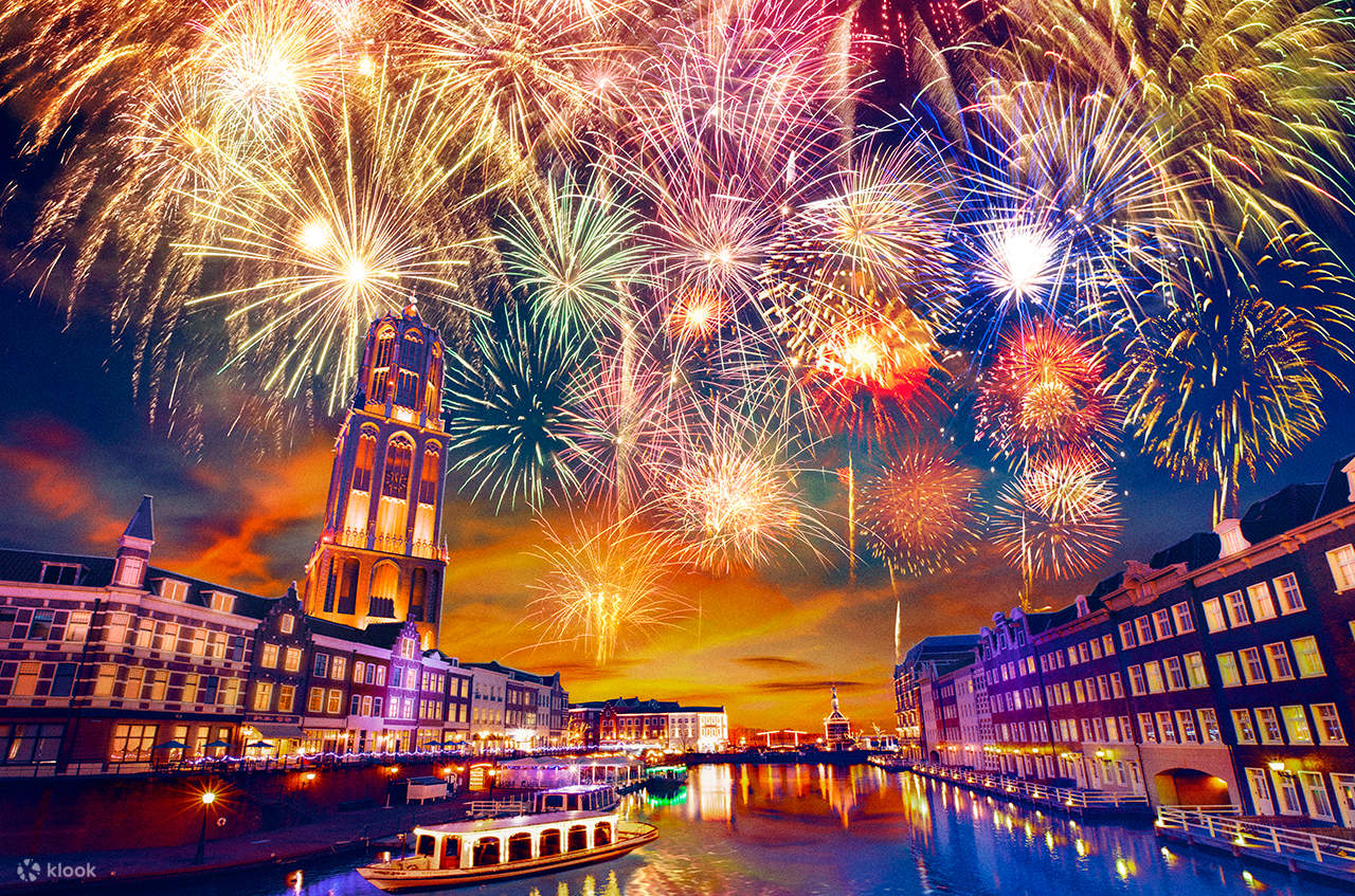 [Kyushu's Largest Fireworks Festival] Huis Ten Bosch & Kyushu's Largest ...