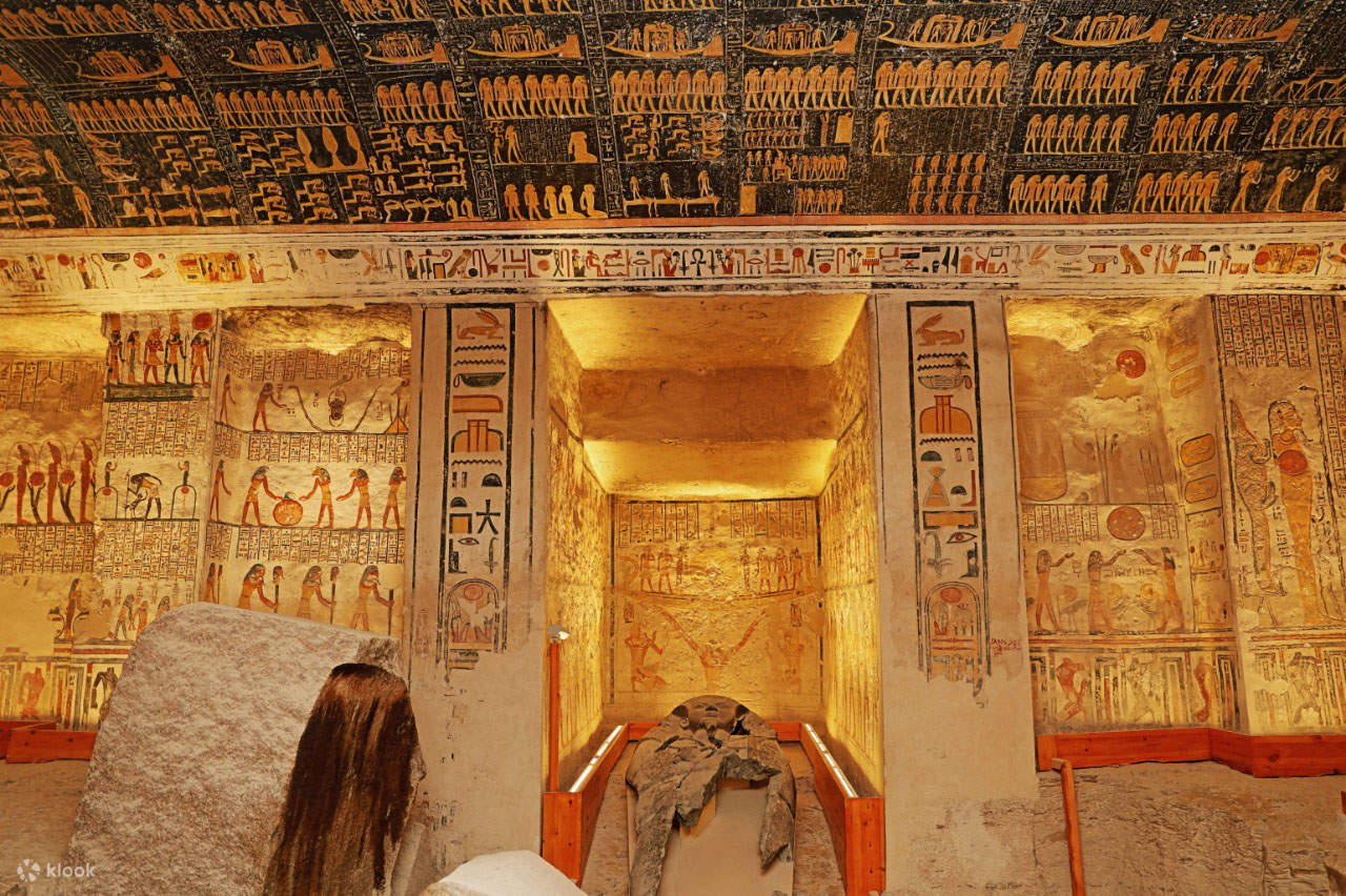 Tour to Valley of the Kings, Hatshepsut Temple & Colossi of Memnon ...