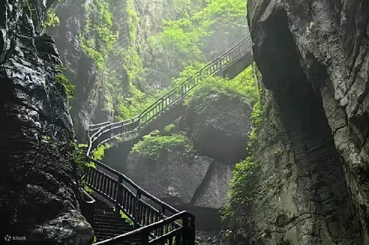 Chongqing Wuling Mountain Great Rift Valley + 816 Project + Wujiang ...