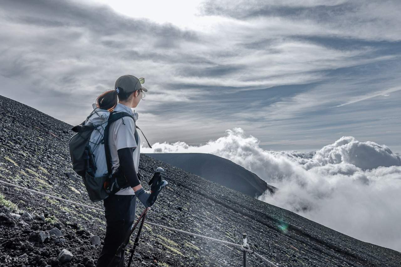 2D1N Mt. Fuji Climbing Tour with Government Licensed English Guide ...