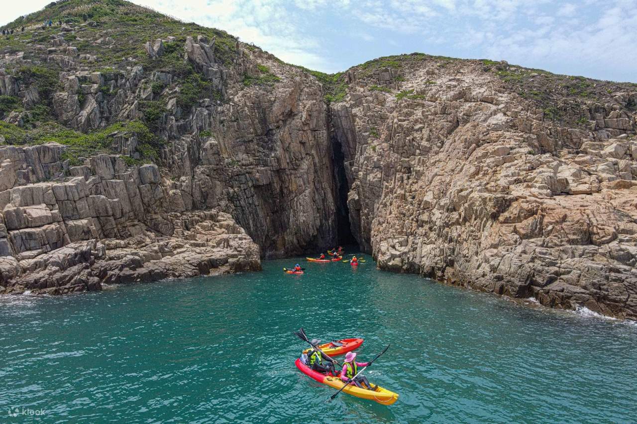 Hong Kong Geopark Ninepin Group Volcano Kayaking Experience - Klook ...