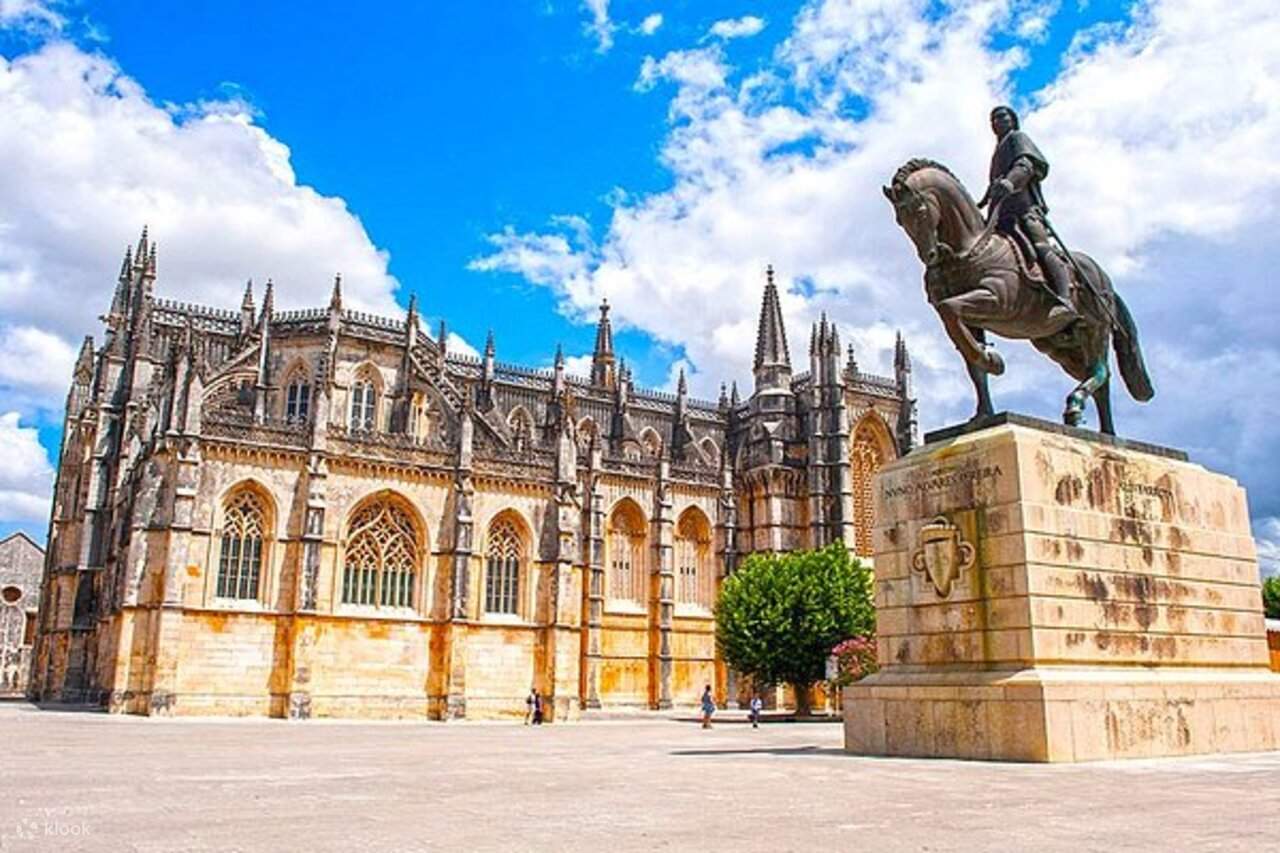 Explore the Treasures of Portugal: Full-Day Private Tour from Lisbon to ...