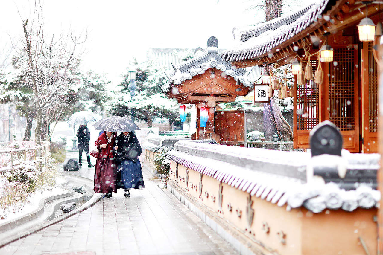 Jeonju Hanok Village & Seasonal Popular Attractions Day Tour - Klook ...