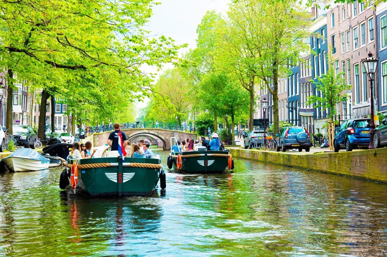 Experience Amsterdam: 1 Hour Canal Cruise with Local Skipper ...