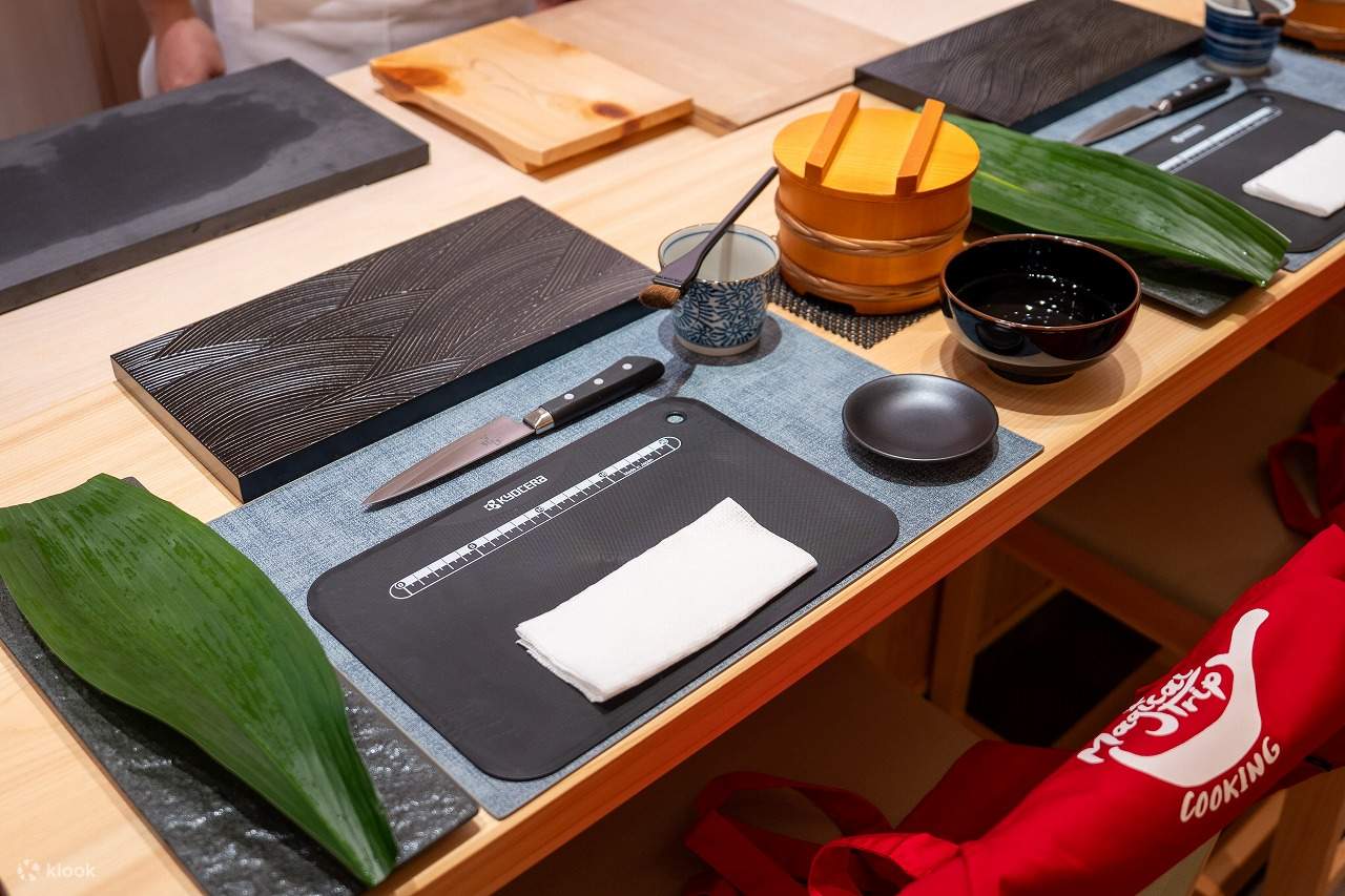 Pengalaman Membuat Sushi di Kyoto dengan Koki Sushi Profesional - Klook ...