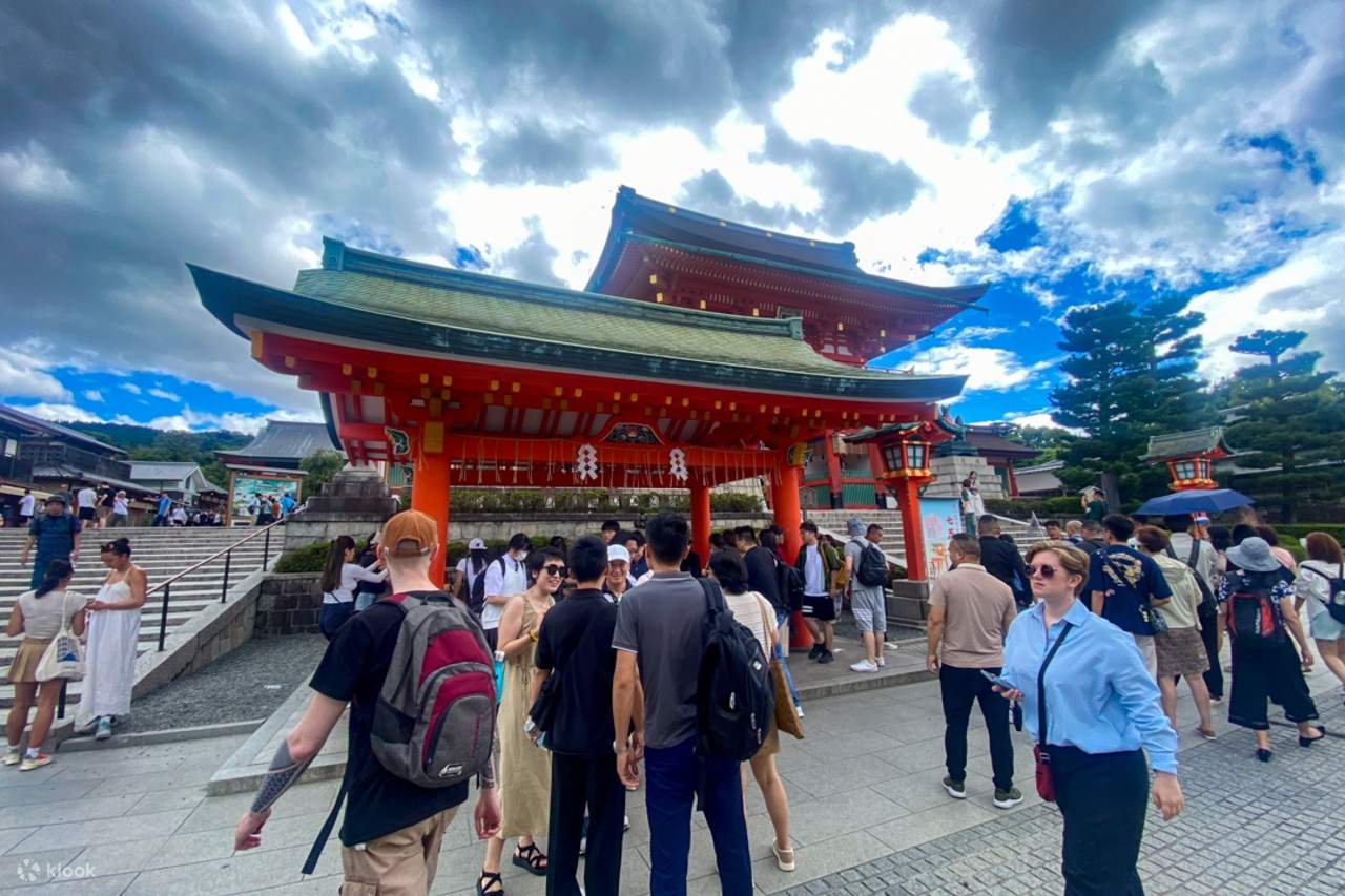 Gita giornaliera a Fushimi Inari, Nara e Osaka da Kyoto - Klook Stati Uniti