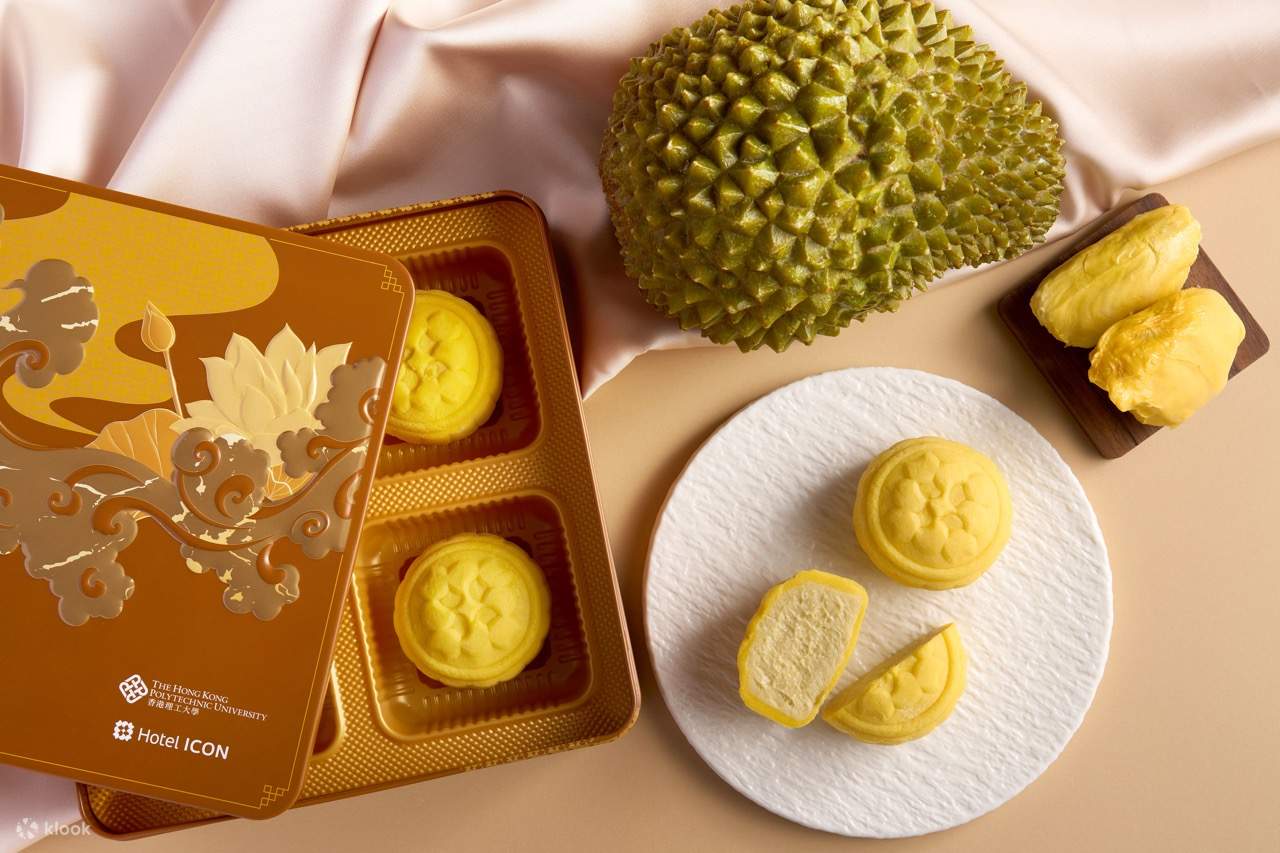 Hotel ICON Mooncake Offers | White Lotus Seed Paste with Double Salted ...