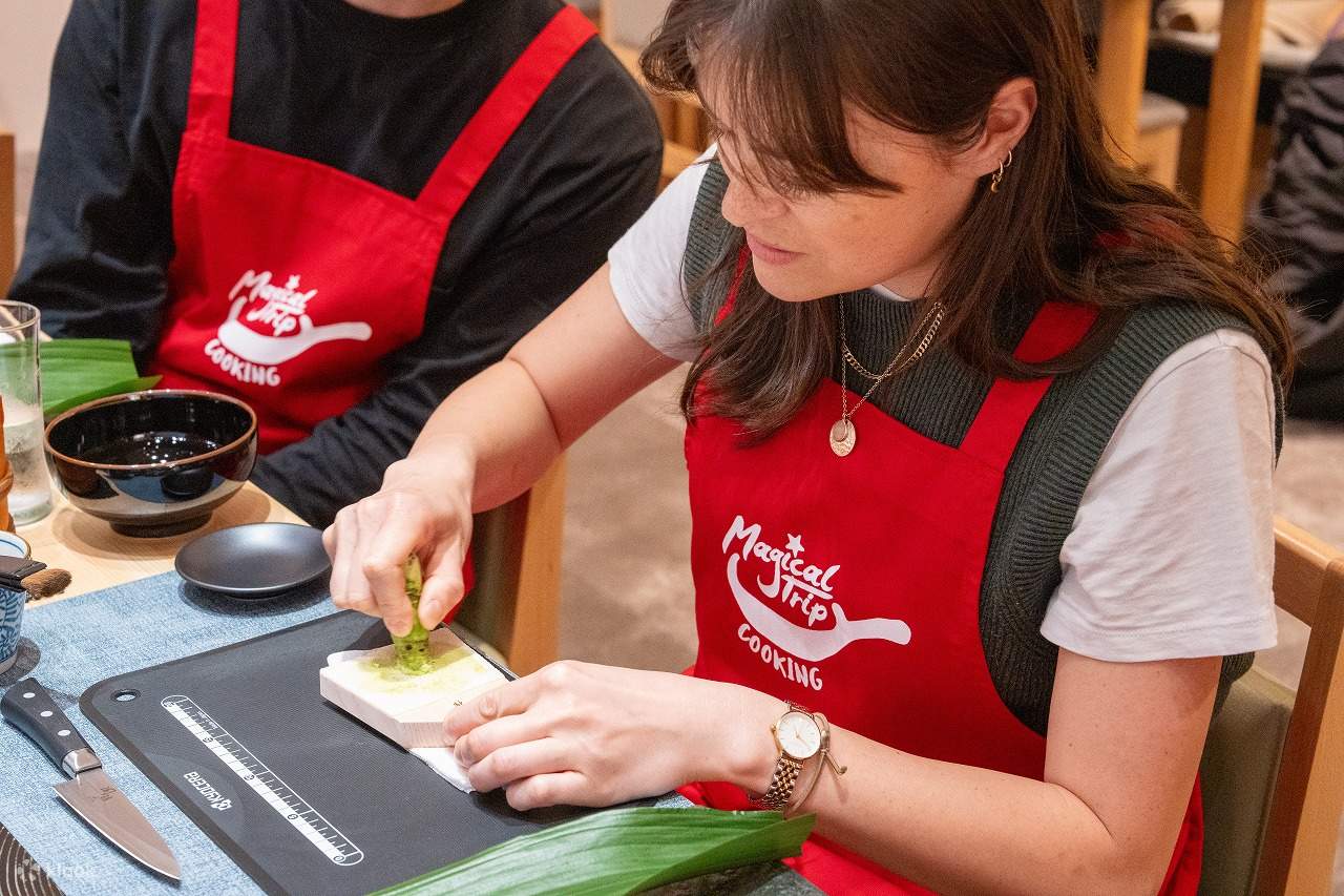 Kyoto Sushi Making Experience with a Professional Sushi Chef - Klook India