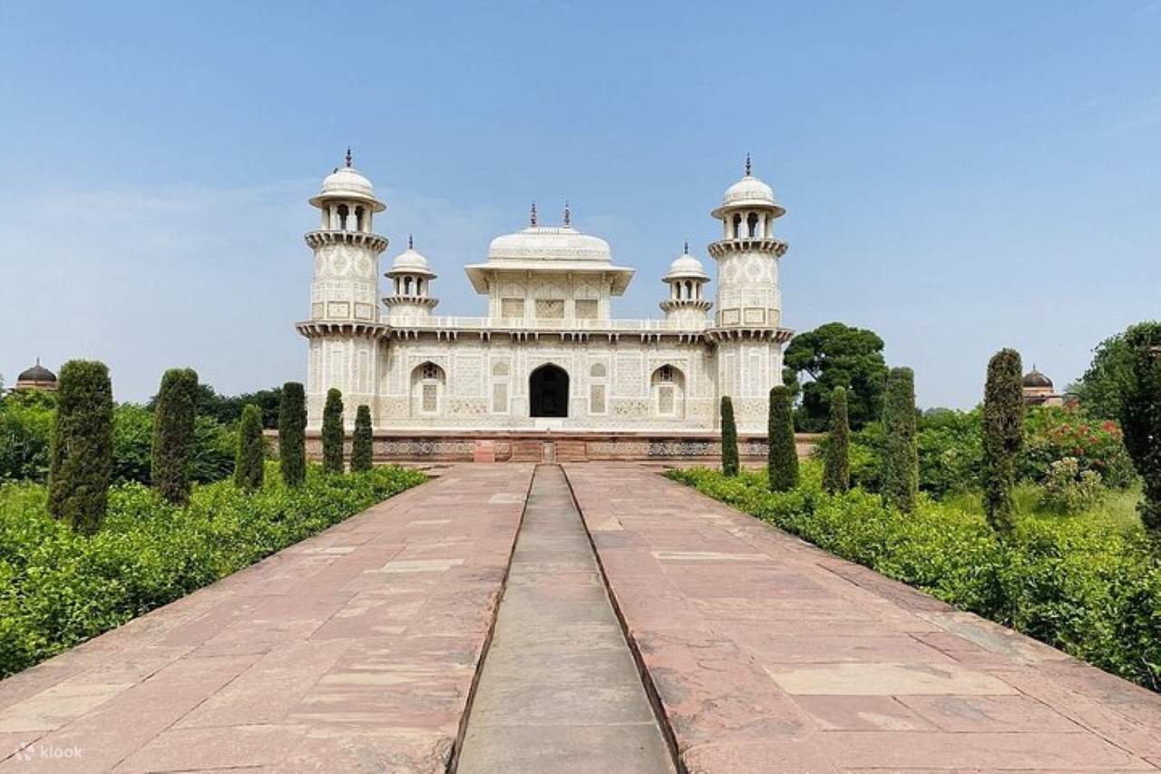 Local City Tour by Tuk-Tuk - Klook India