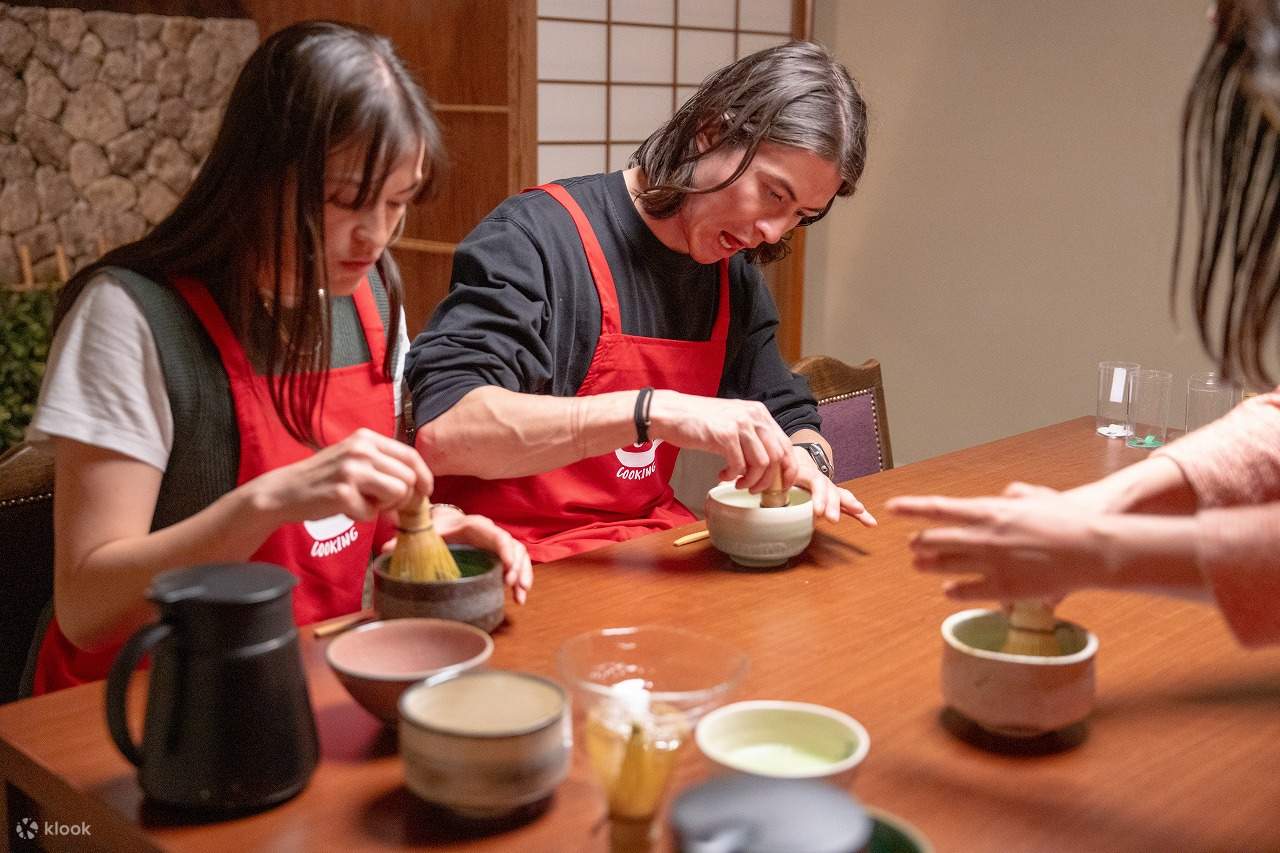 Pengalaman Membuat Sushi di Kyoto dengan Koki Sushi Profesional - Klook ...