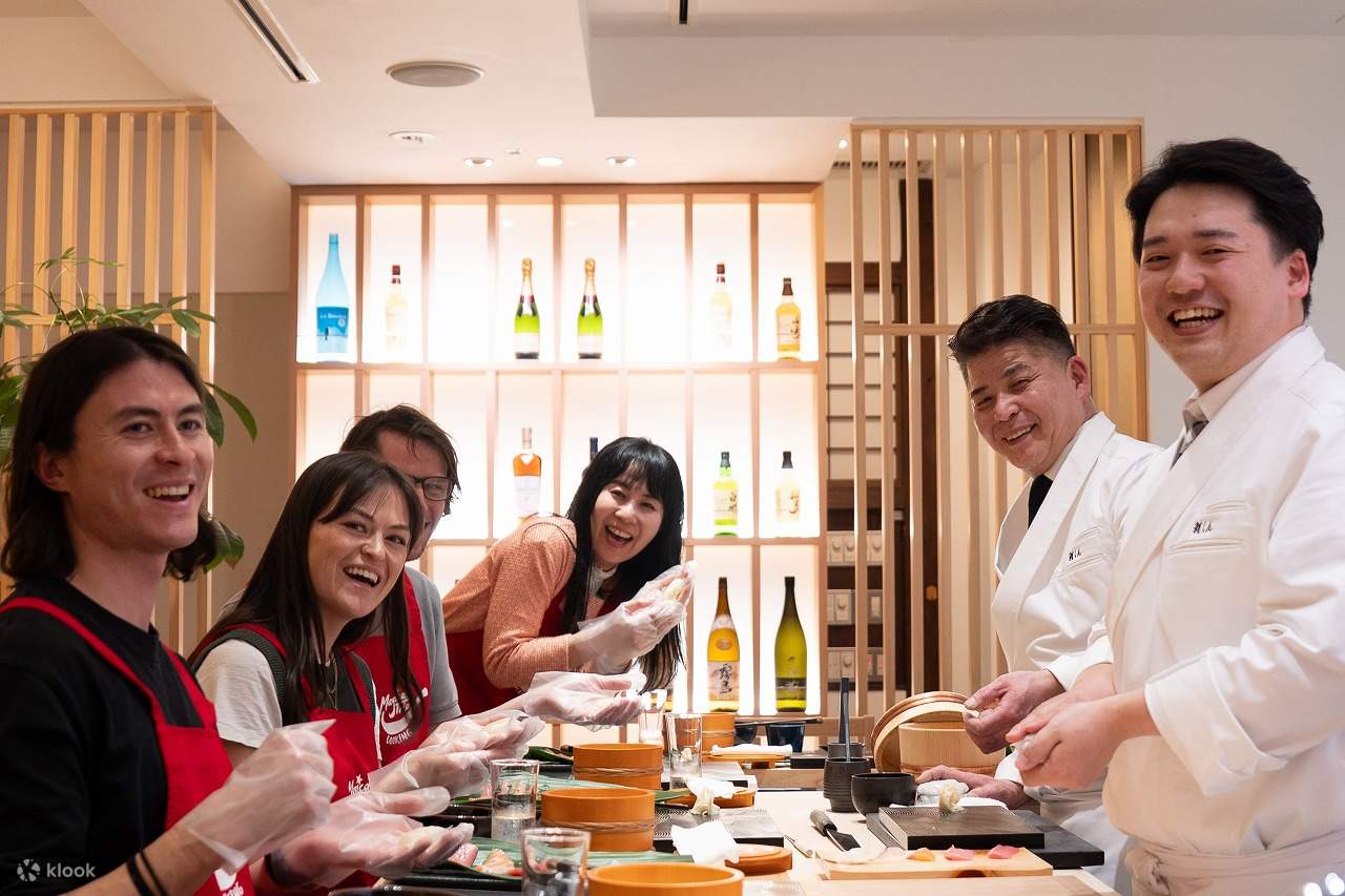 Pengalaman Membuat Sushi di Kyoto dengan Koki Sushi Profesional - Klook ...