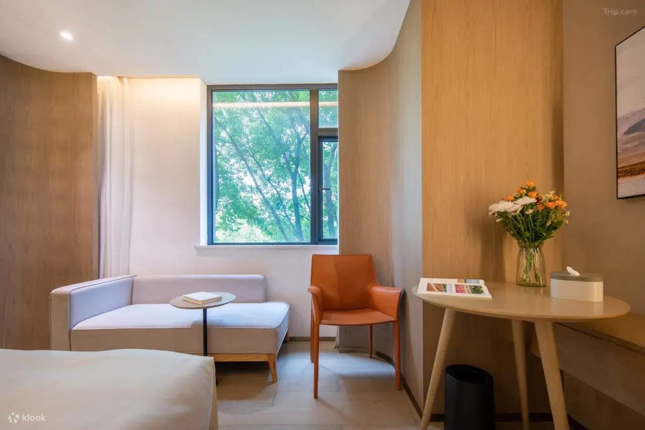 Shanghai Jinshan Wanda Plaza City Beach Atour Hotel Accommodation ...