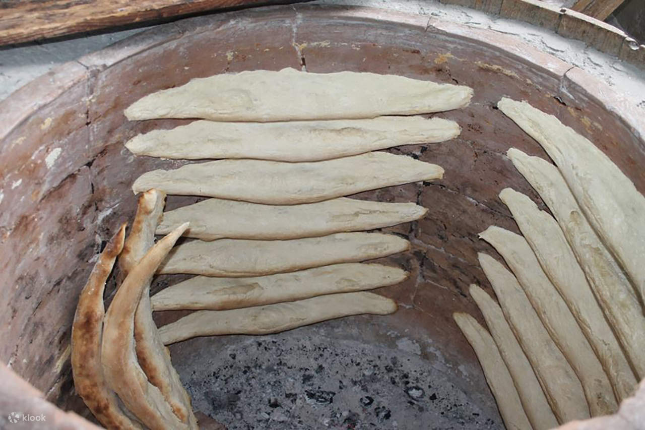 Dari Tbilisi: Biara Bodbe, Sighnaghi, & Tur Sehari Telavi - Klook Indonesia