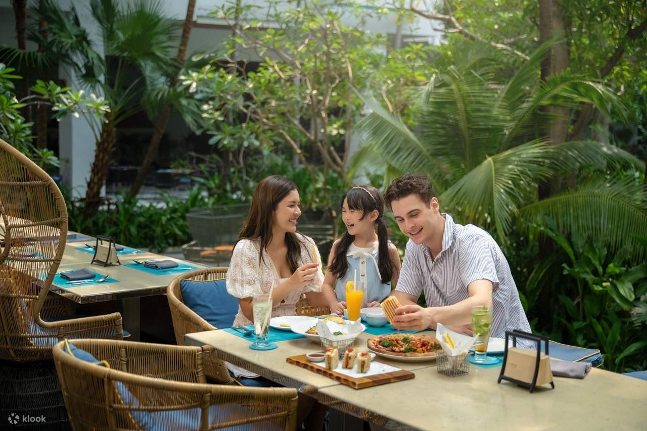 Day Pass with Pool Access & Food Credits at Flow Oasis Pool Lounge, Bangkok - Klook Philippines