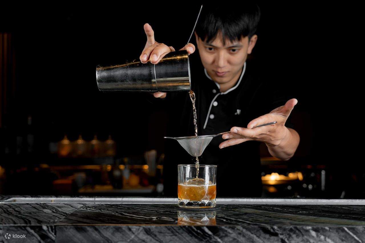 Teeshot Bar At Bangkok Marriott Marquis Queens Park - Klook India