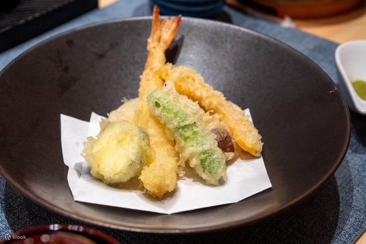 Pengalaman Membuat Sushi di Kyoto dengan Koki Sushi Profesional - Klook ...