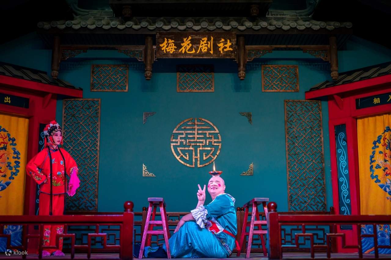 Chengdu Chunxi Road Plum Blossom Theatre* Intangible Cultural Heritage ...