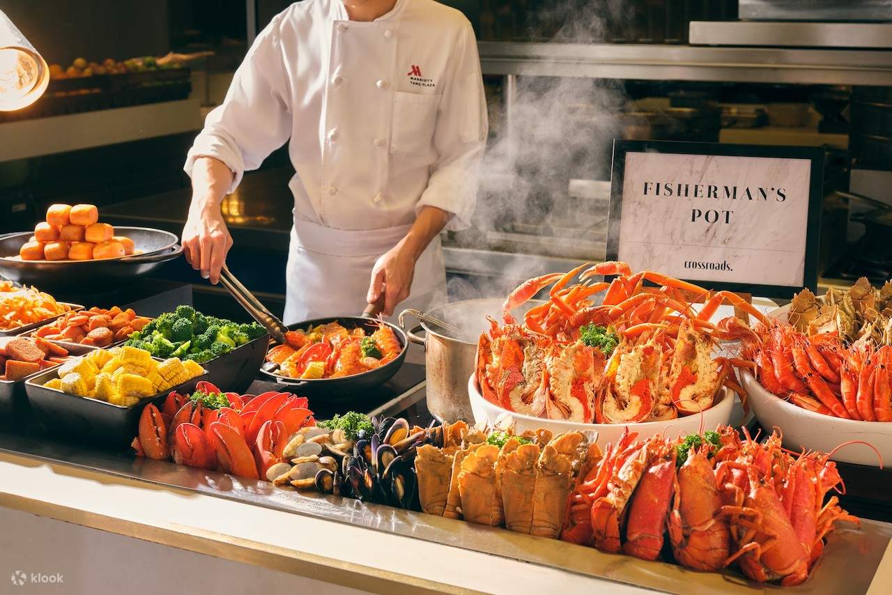 Crossroads Buffet tại Singapore Marriott Tang Plaza Hotel - Klook Việt Nam