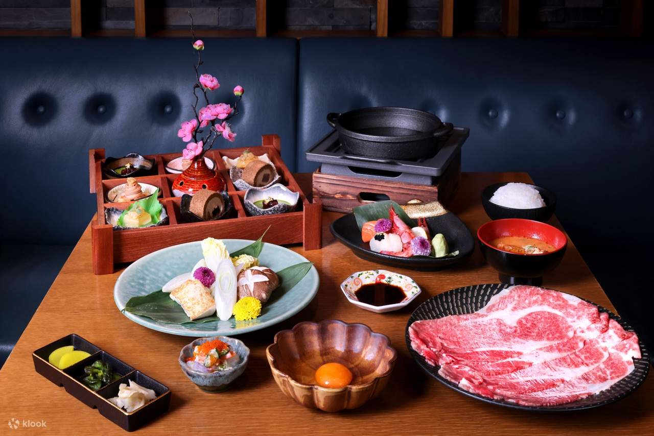 The Market at Hotel ICON | Buffet, Afternoon Tea | Durian Afternoon Tea ...