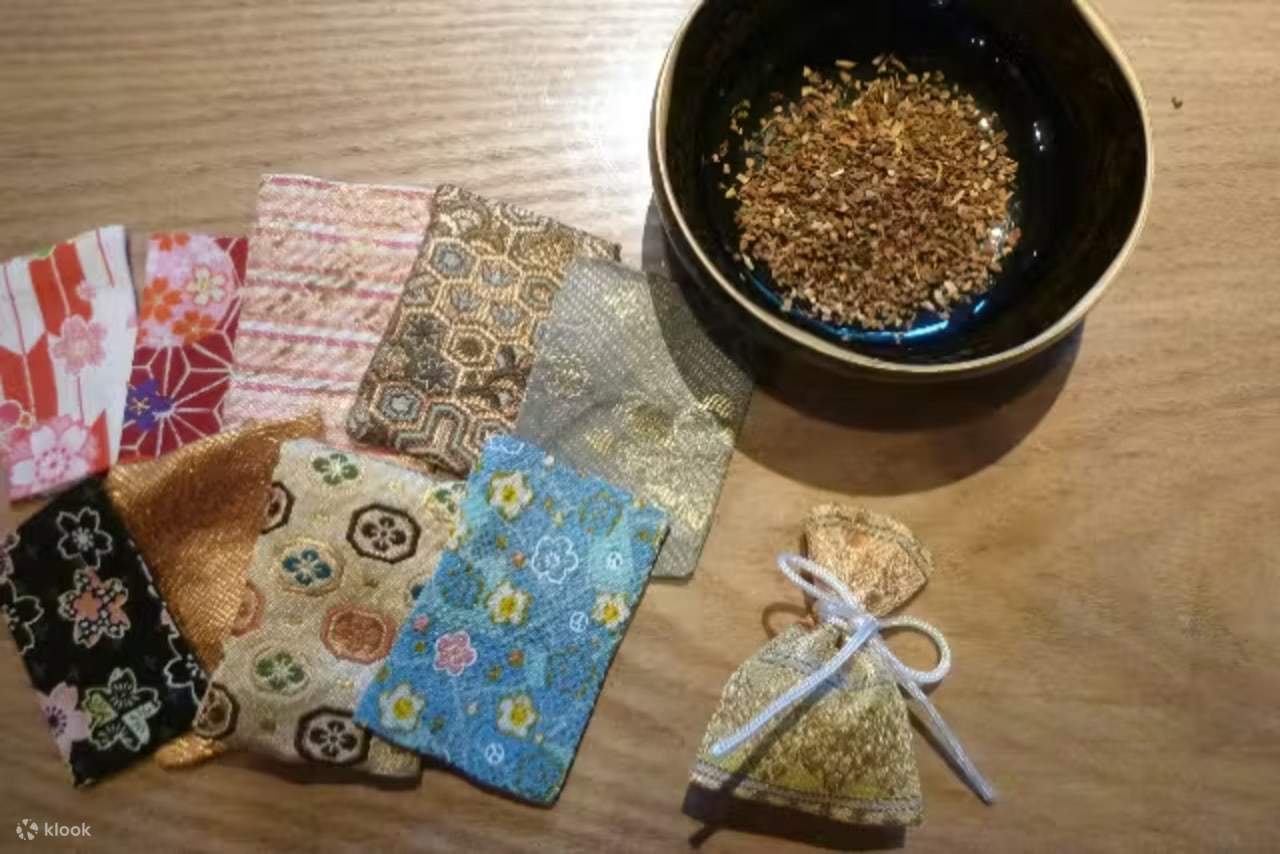 Echizen Japanese Candlelight and Scent Pouch Making Experience - Klook