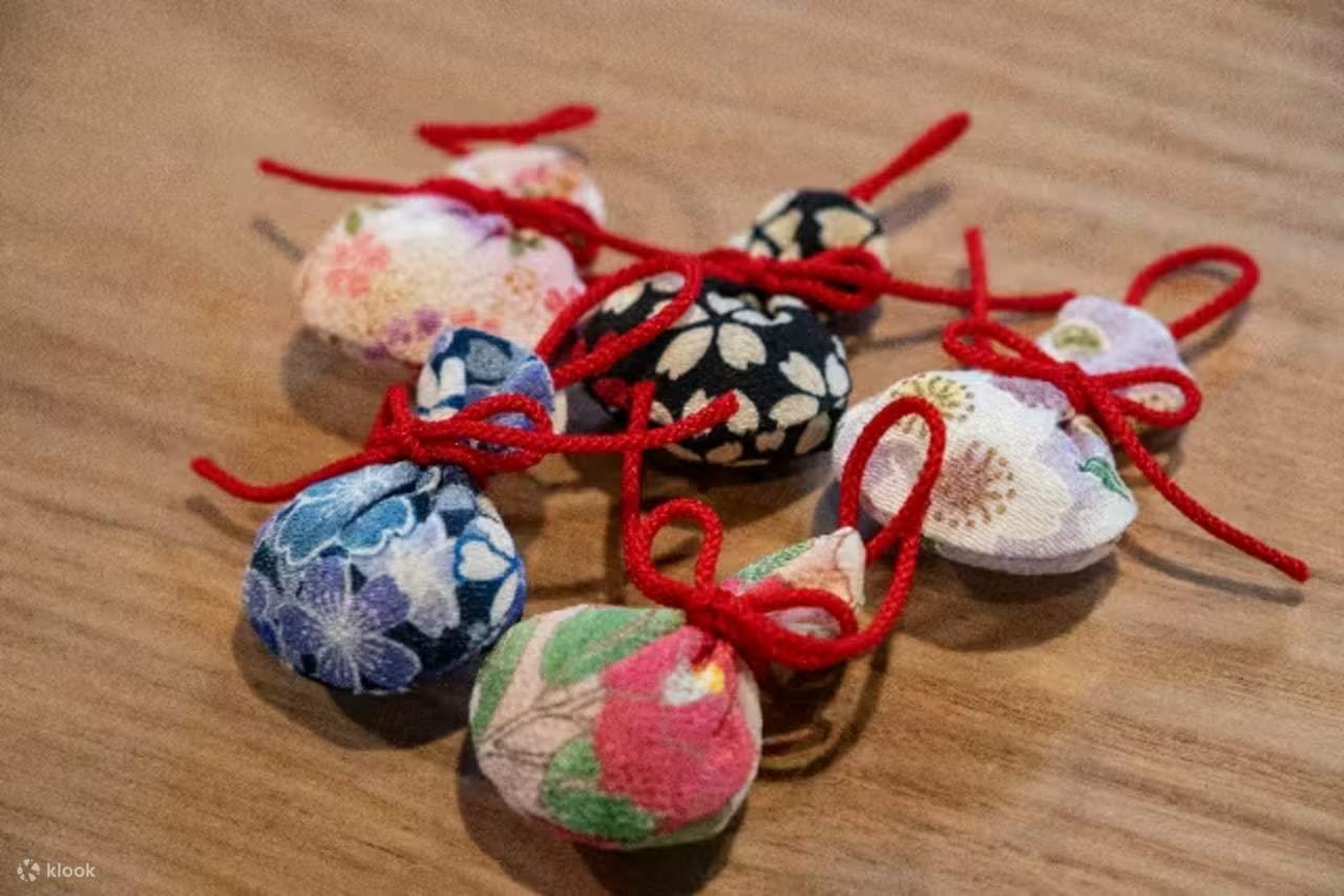 Echizen Japanese Candlelight and Scent Pouch Making Experience - Klook ...