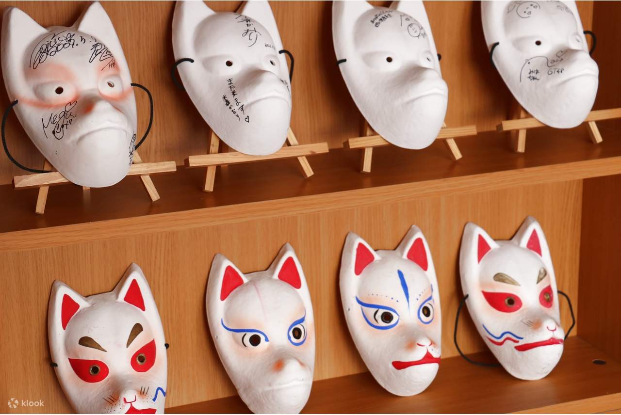 Mask Painting Experience at Kitsune no Yomeiri Yashiki (Fox Wedding ...