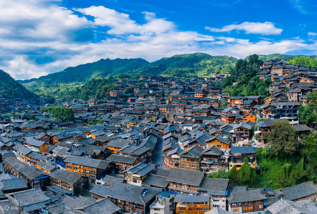 4-Day Guizhou Highlights Tour (Huangguoshu Waterfall + Xijiang Miao Village + Xiaoqikong Scenic ...