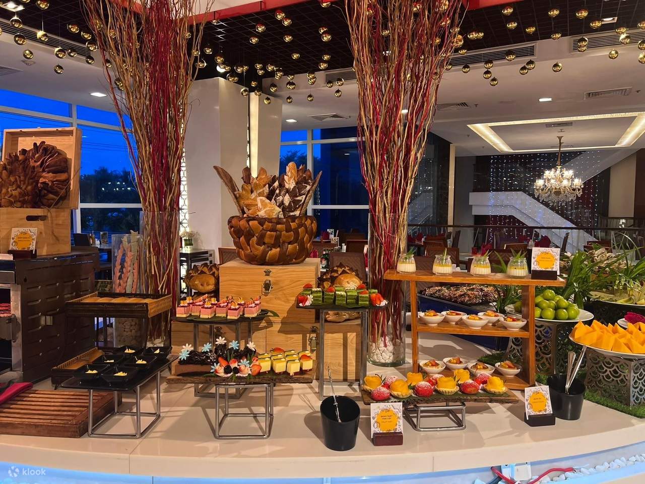 Seafood Buffet Dinner in Novotel Nha Trang - Klook Amerika Syarikat