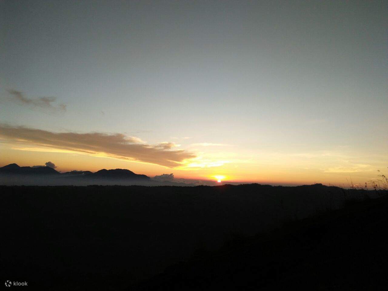 Esperienza di trekking al tramonto sul Monte Batur a Bali, Indonesia ...
