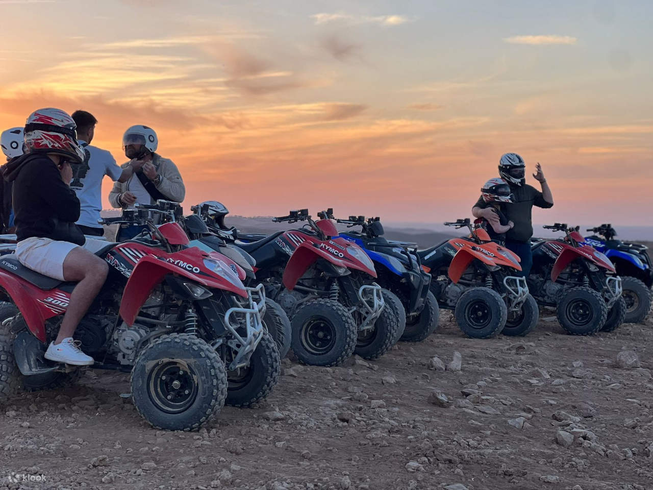 Agafay Desert: Quad bike and Dinner with Show - Klook