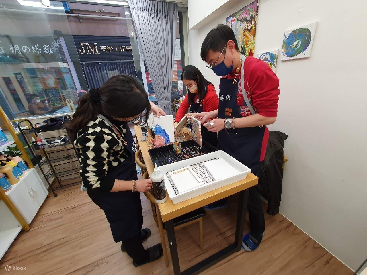 Taichung｜Heijun Academy of Art｜Fluid Painting・English Fragrance DIY ...