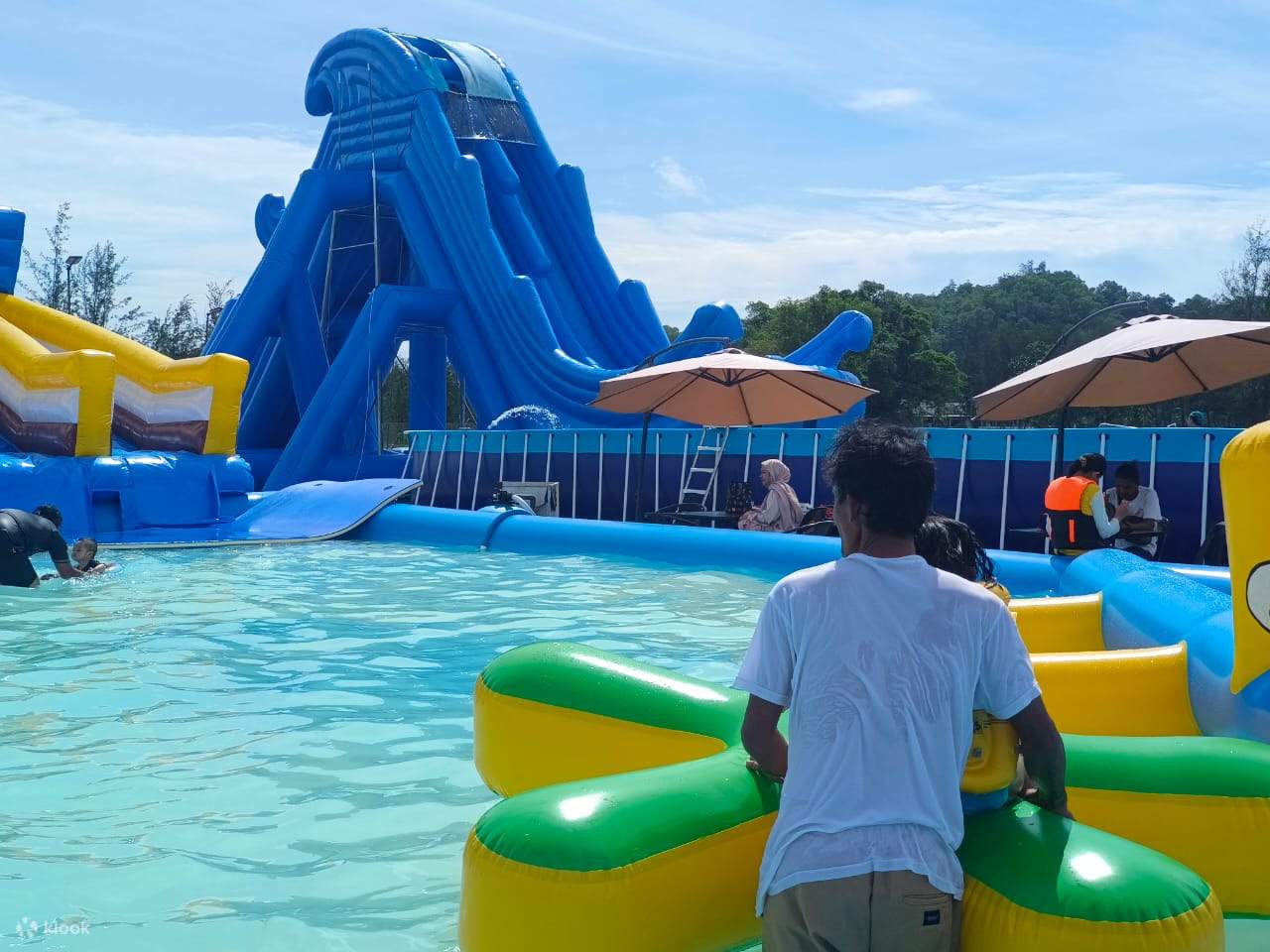 Fun Splash Water Theme Park Ticket in Tuaran - Klook