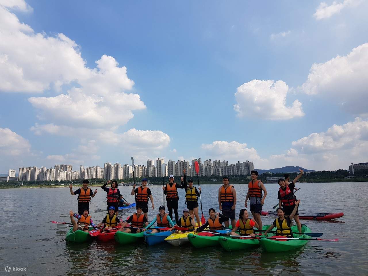 Seoul Han River SUP (Stand-up paddle) & Kayaking by Surfstory - Klook