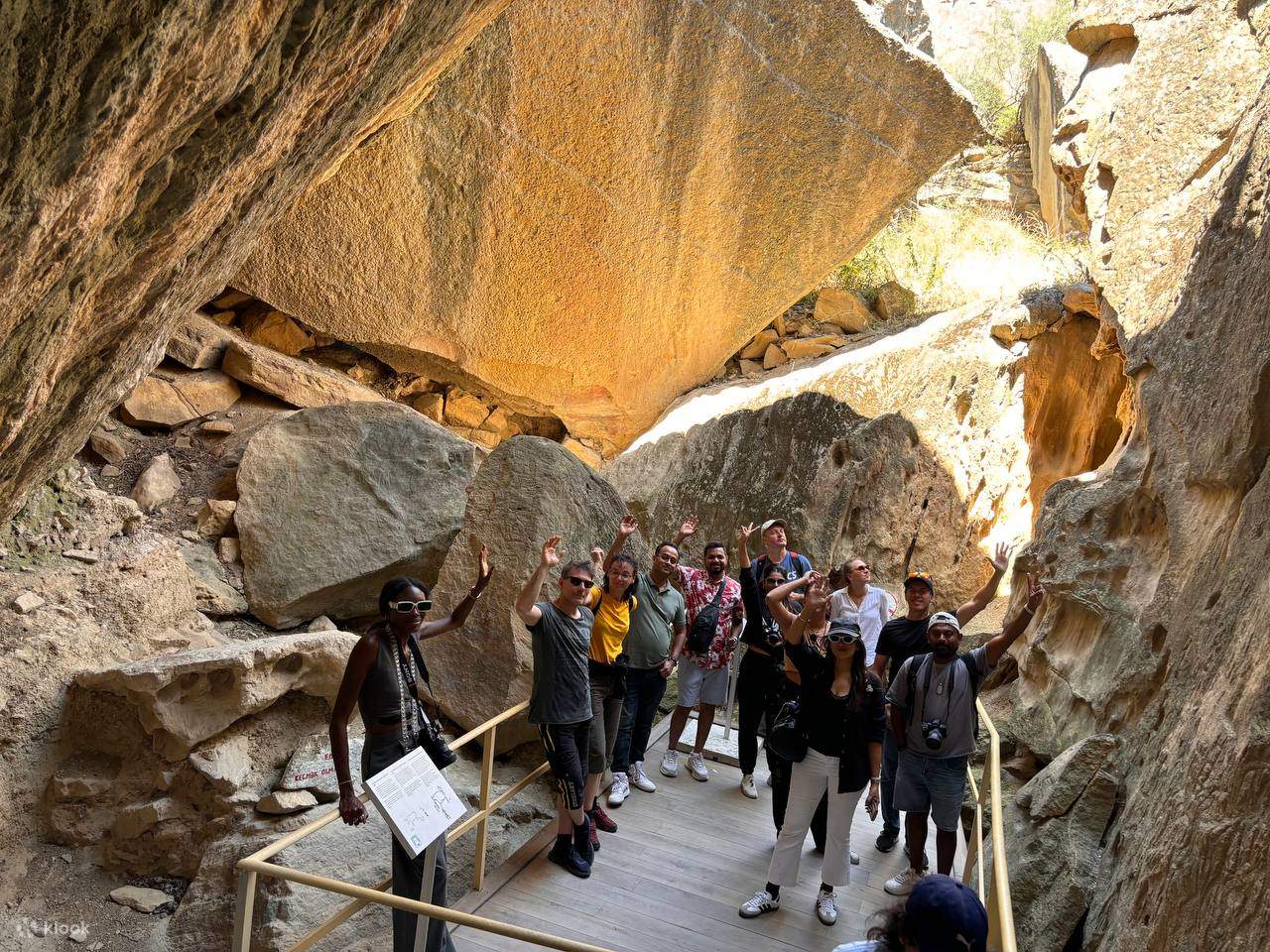 Baku: Gobustan, Mud Volcanoes, Fire Mount & Temple Tour - Klook Estados ...