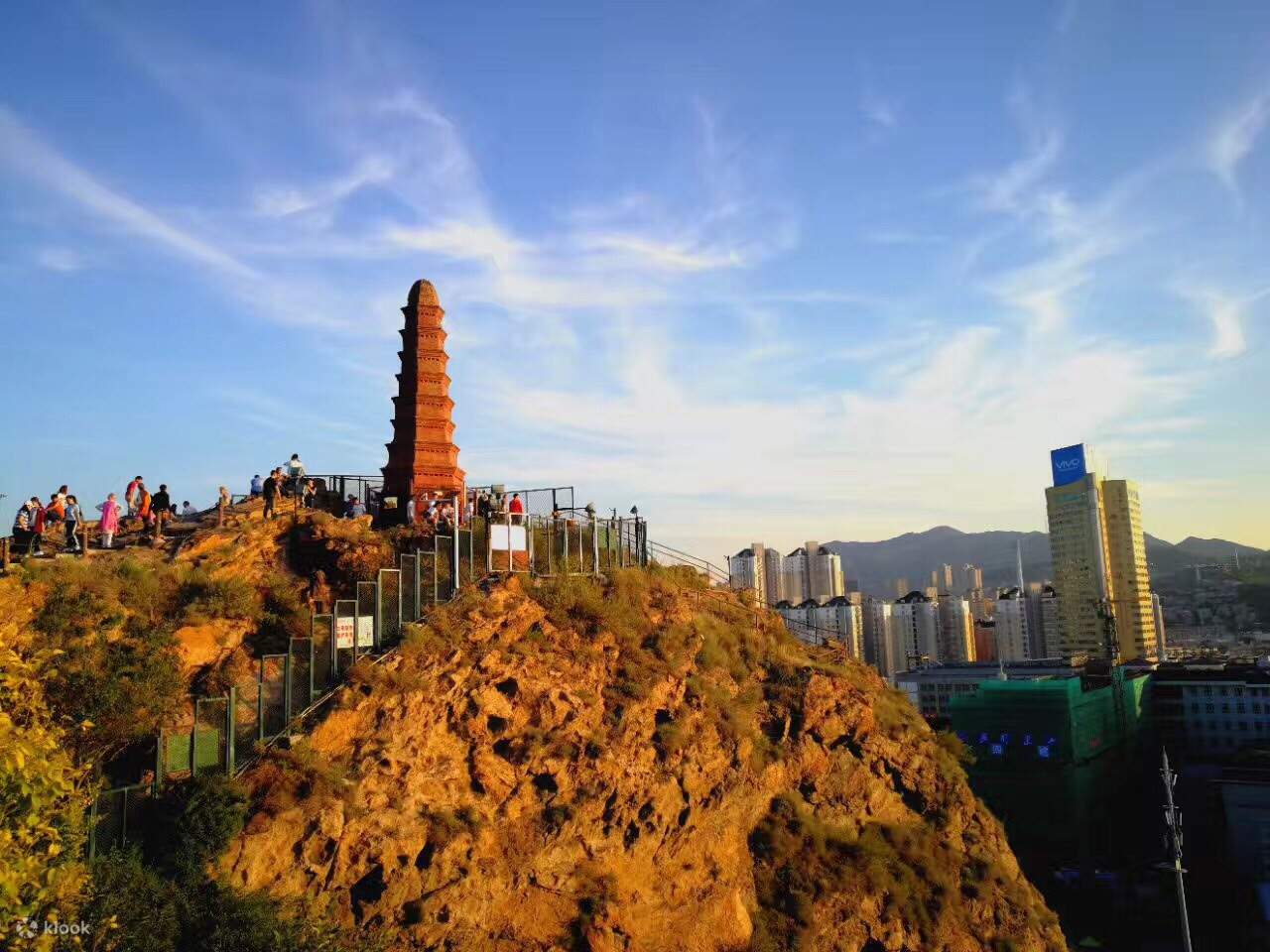 Private one-day tour of Urumqi, Xinjiang (Xinjiang Museum + Hongshan ...