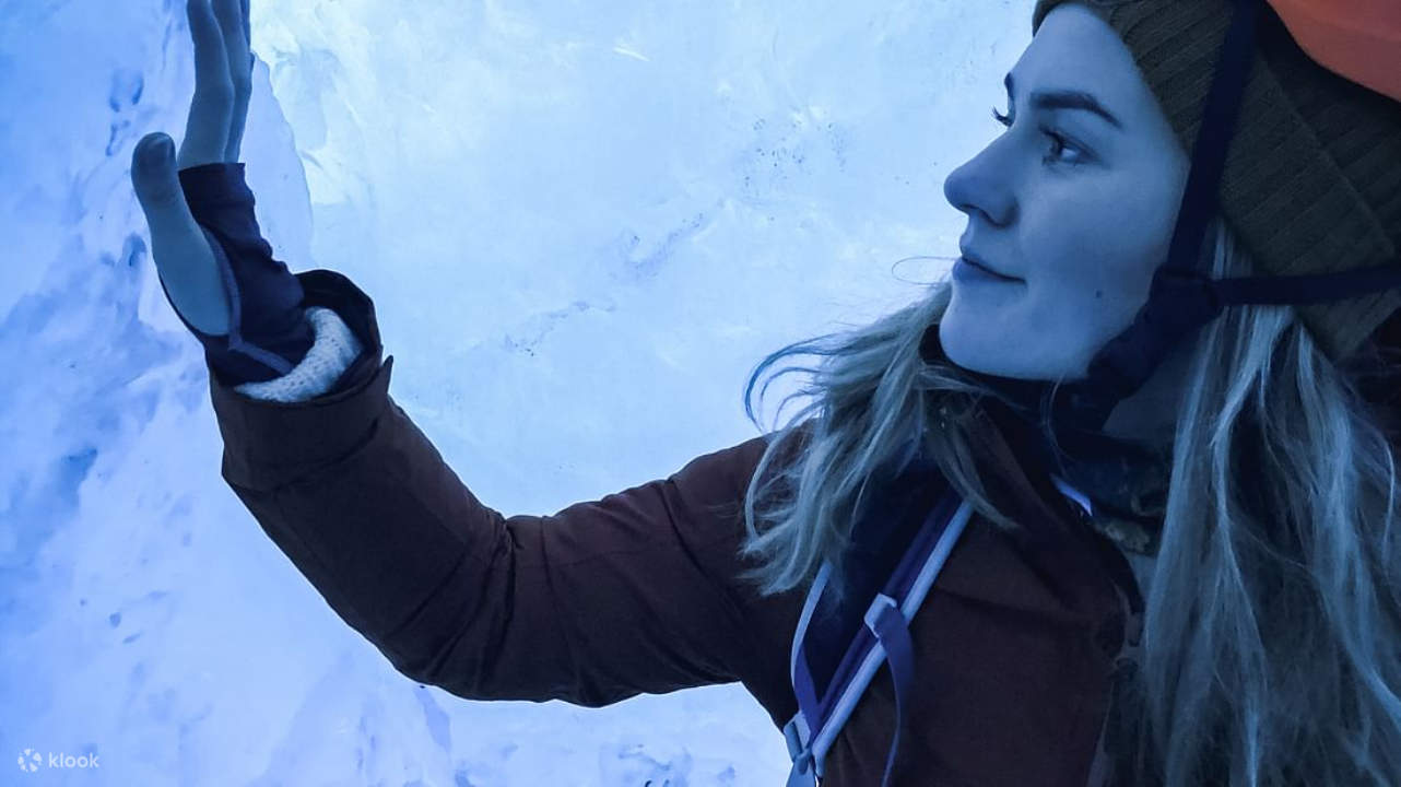 Gua es biru kristal dari Jokulsalon - Klook Indonesia