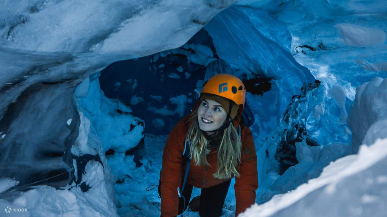 Gua es biru kristal dari Jokulsalon - Klook Indonesia