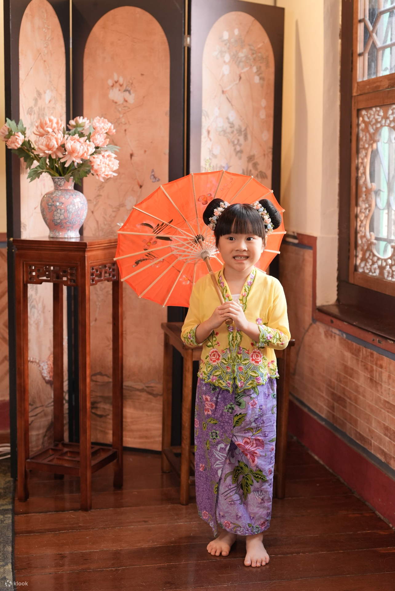 Baba Costume Rental Experience in Jonker Street Malacca - Klook Singapore