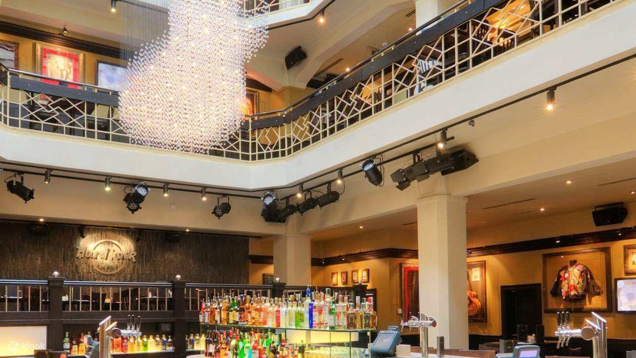 Pengalaman bersantap di Hard Rock Cafe di Praha - Klook Indonesia