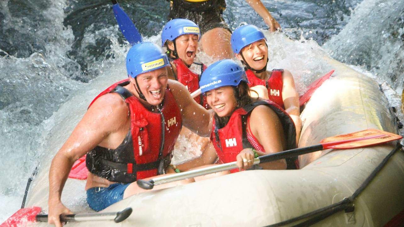 Pengalaman arung jeram dan lompat tebing di Sungai Cetina - Klook Indonesia