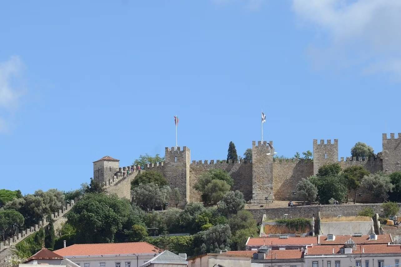 Saint George's Castle Guided Tour with Skip the Line in Lisbon - Klook ...
